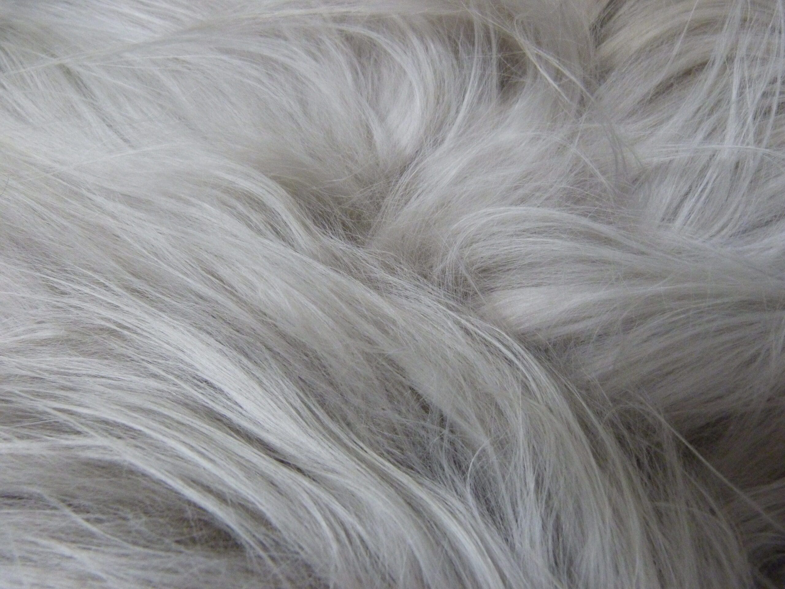 Icelandic Sheepskin Rugs - Long, Soft & Fluffy Wool - Hide Rugs