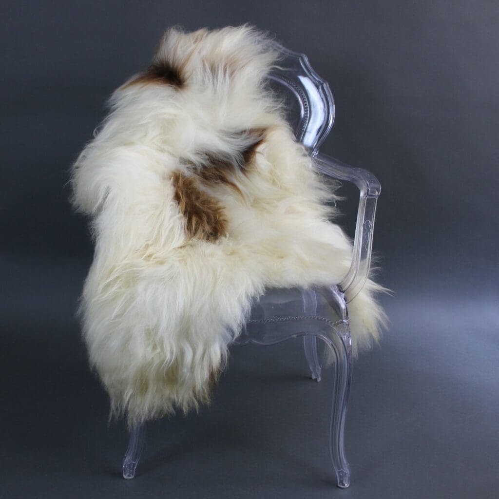 Icelandic Sheepskin Rug Ivory SML - Hide Rugs