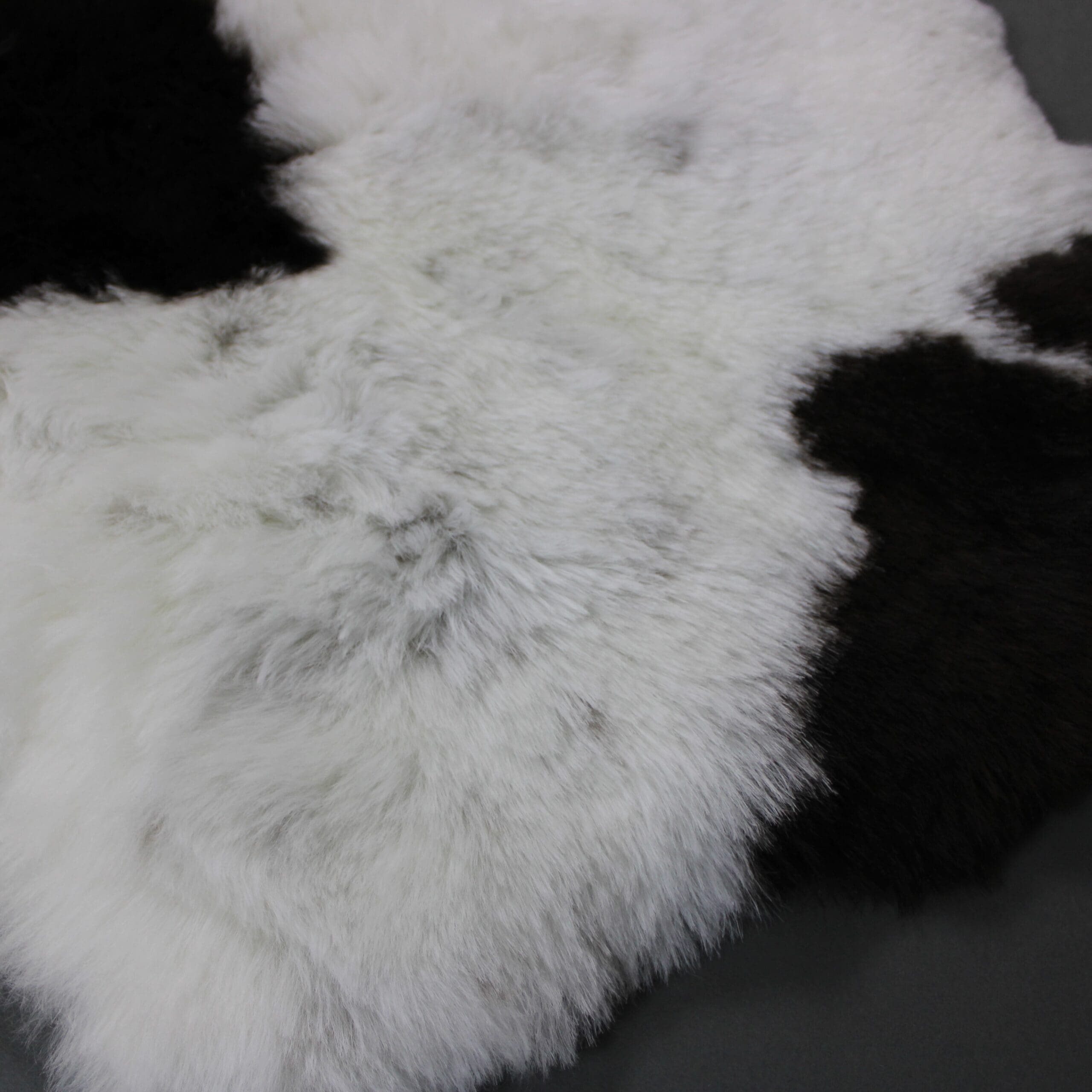 Natural Icelandic Sheepskin Rug Shorn IMX132-SHORN - Hide Rugs